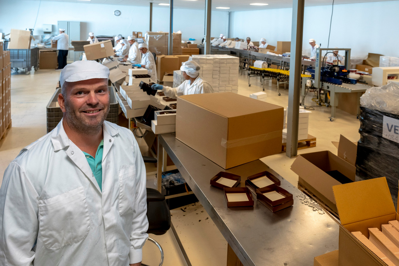 Feestchocola terug op inpaklijn bij Veko na rampscenario met rookschade ...