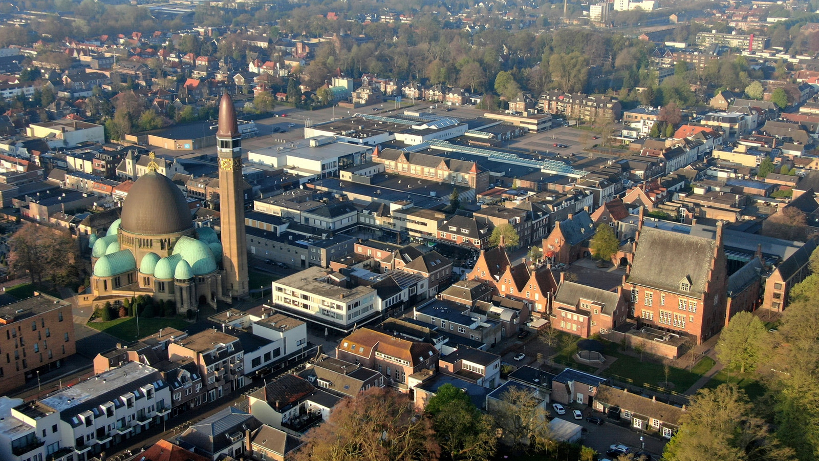 Waar moet het heen met Waalwijk? Inwoners krijgen het woord bij ...