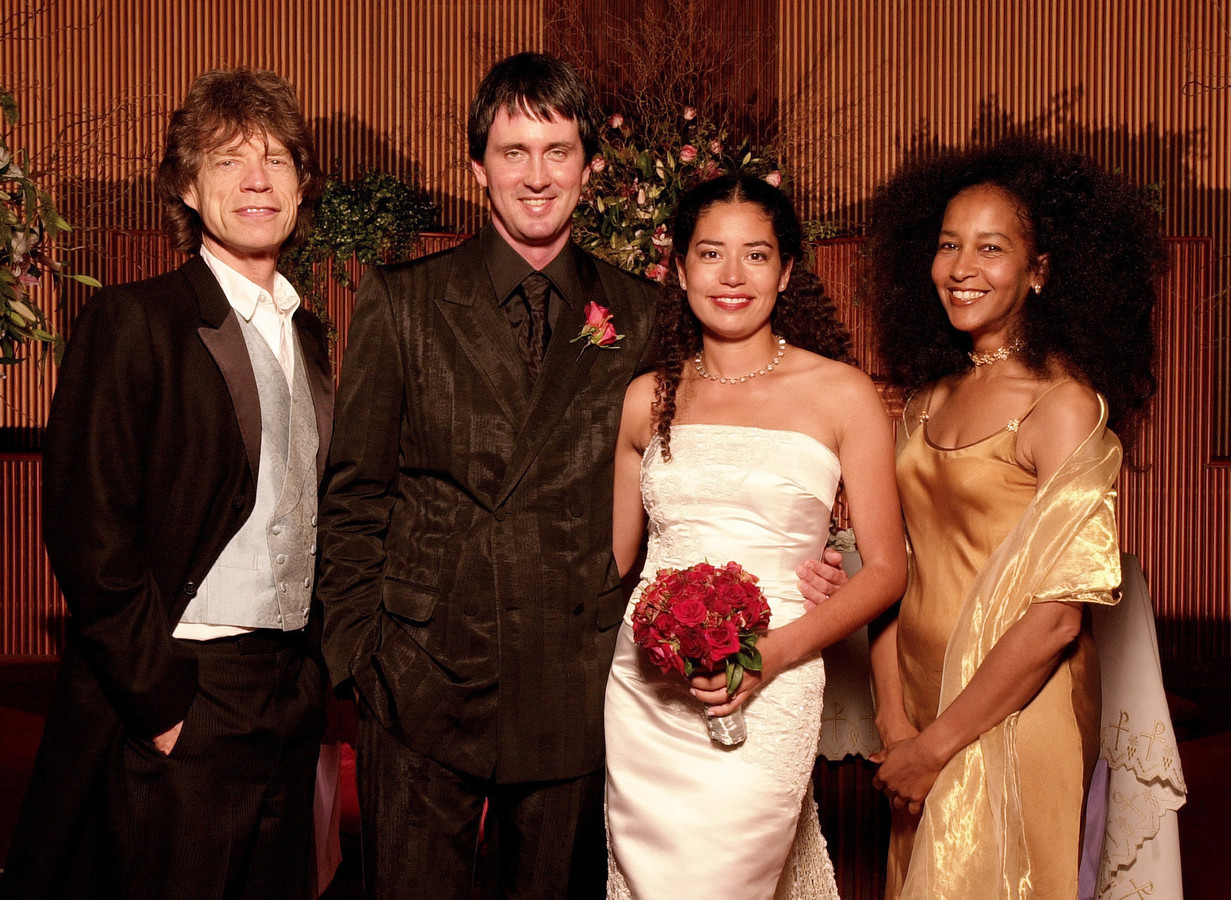 8 kinderen bij 5 vrouwen, en een zoon die jonger is dan zijn ...