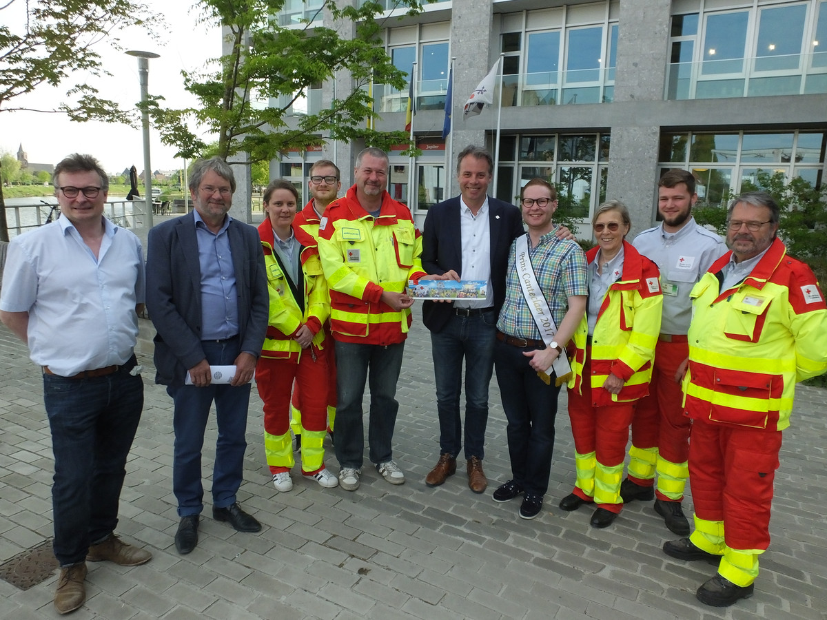 Rode Kruis Deinze lanceert nieuwe sticker met Playmobil-figuurtjes ...