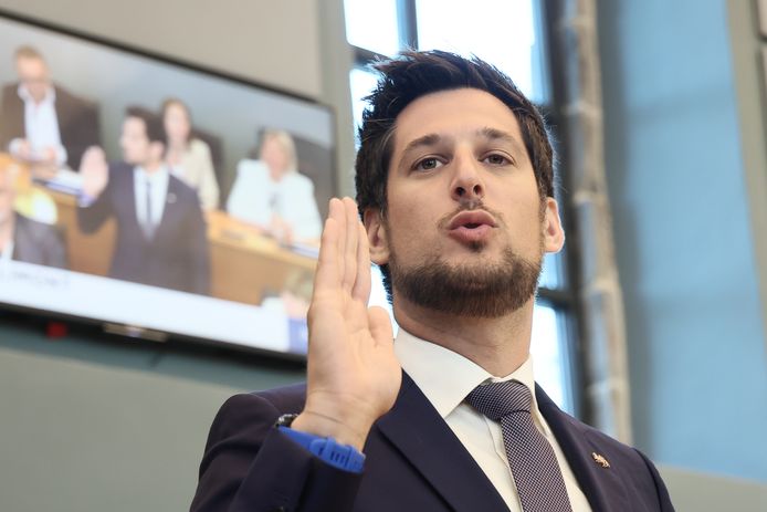 Les ministres du nouveau gouvernement wallon ont prêté serment | Accord ...