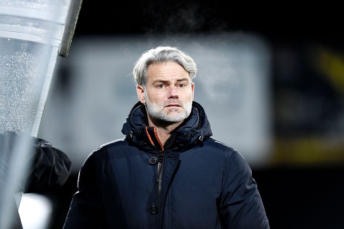 Lommel SK neemt afscheid van trainer Peter van der Veen: T2 Luiz ...