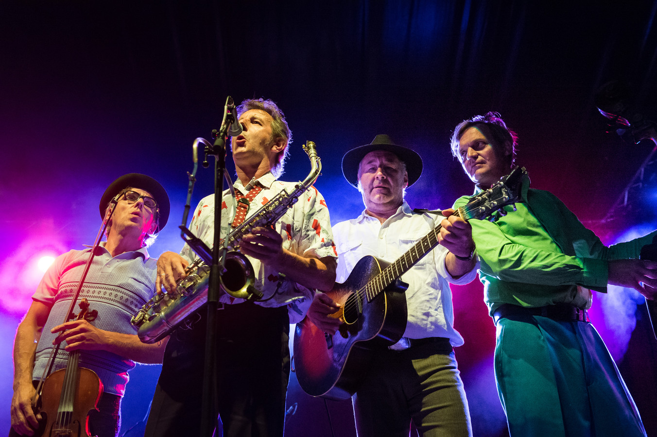 Zanger en muzikant Jan De Smet (De Nieuwe Snaar) viert 70ste verjaardag ...