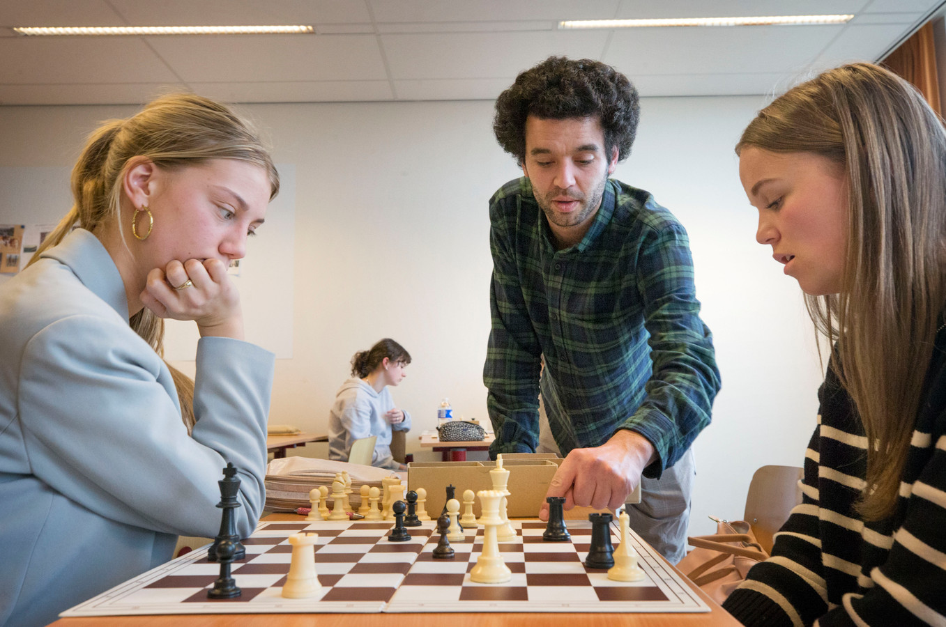 Scholen spelen in op populariteit schaken onder jongeren: ‘Spel is goed ...