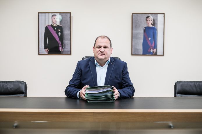 ‘De Rechtbank’ viert jubileumseizoen met zeven nieuwe rechters | TV ...