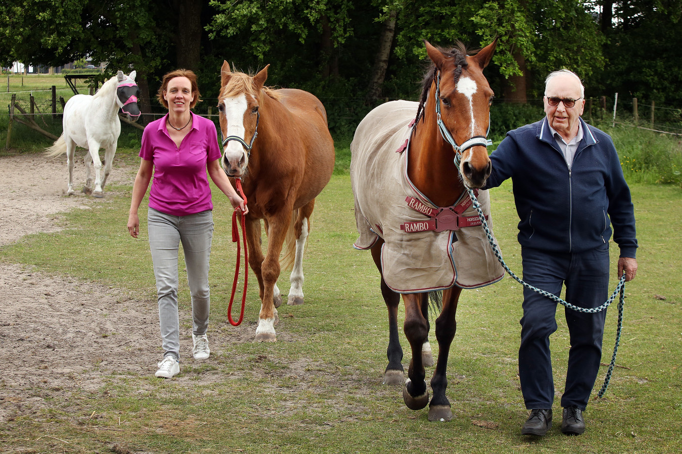 Rij- en Menvereniging Juliana kan na 100 jaar nog altijd op het dorp ...