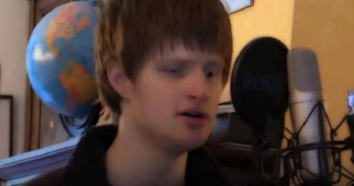 La chanson pour les Diables du jeune Lou Boland, atteint du syndrome de ...