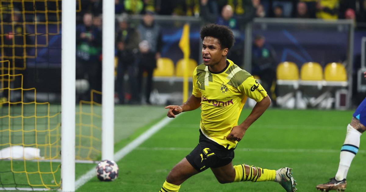 Heerlijke rush Adeyemi helpt Dortmund aan nipte zege tegen inefficiënt ...