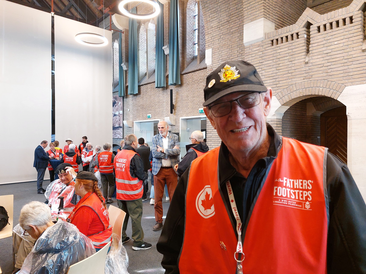 ‘Nu begrijp ik mijn vader pas’: kinderen van jonge Canadezen die voor ...