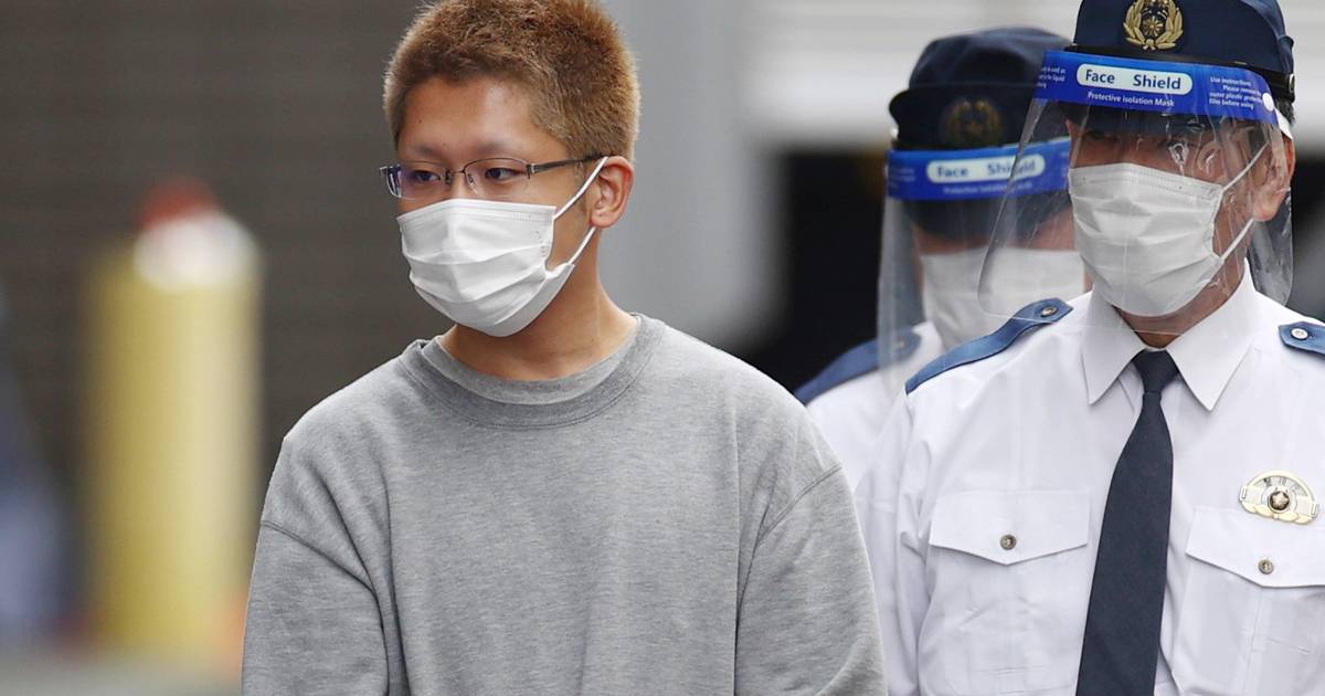 Japanner die verkleed als ‘Joker’ treinreizigers met mes aanviel ...