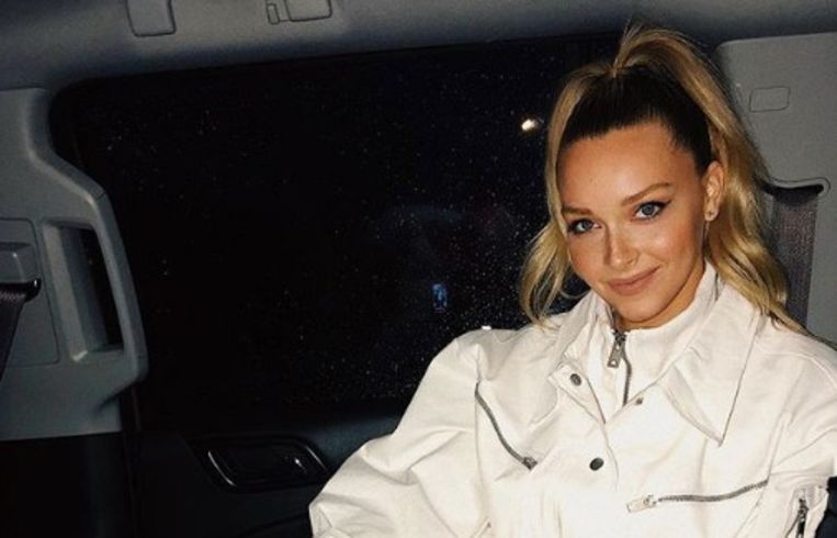 Topmodel Camille krijgt bakken commentaar op lichaam na delen bikinifoto