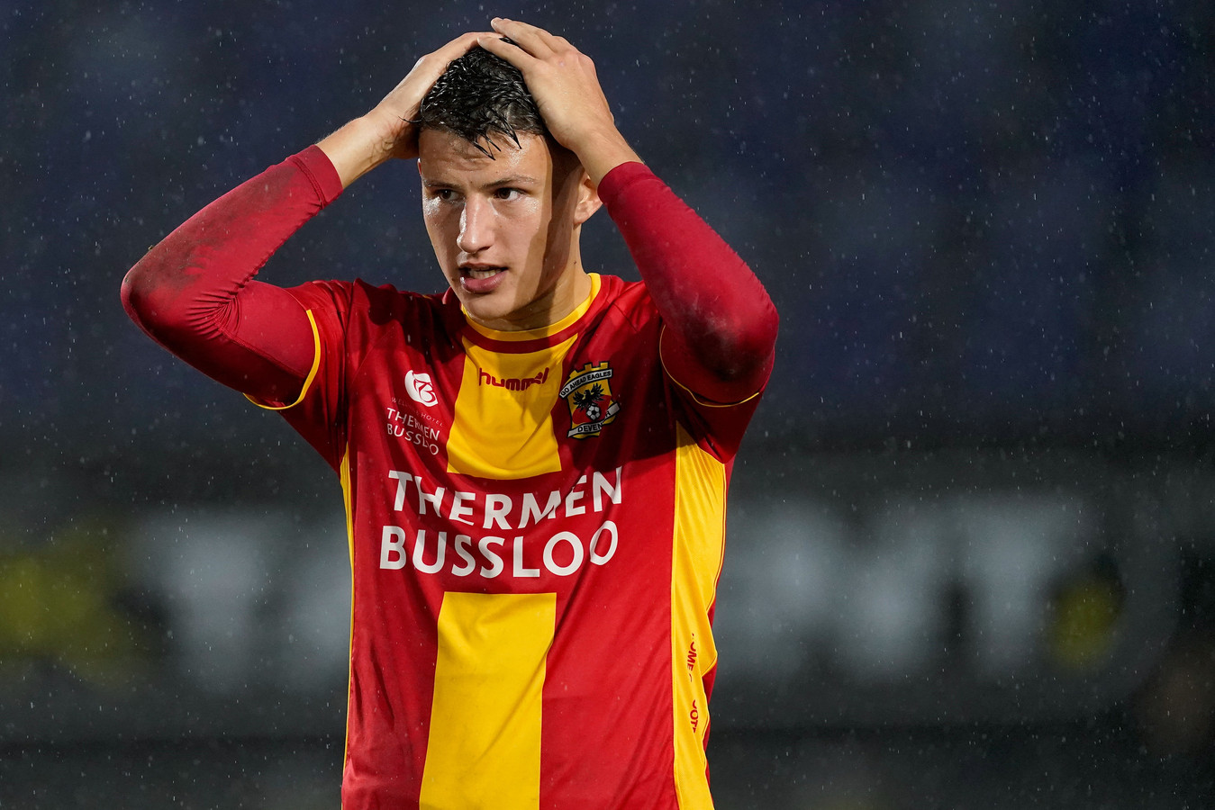 GA Eagles-verdediger Mertens: niet naar België en blik op gesloten ... GA Eagles-verdediger Mertens: niet naar België en blik op gesloten ...