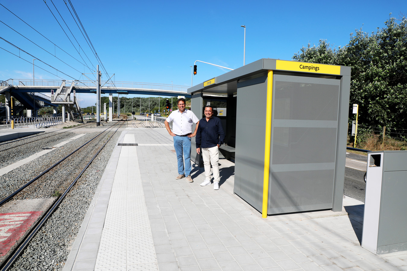Bredene voorziet nieuwe tramschuilhuisjes die beter bestand zijn tegen ...