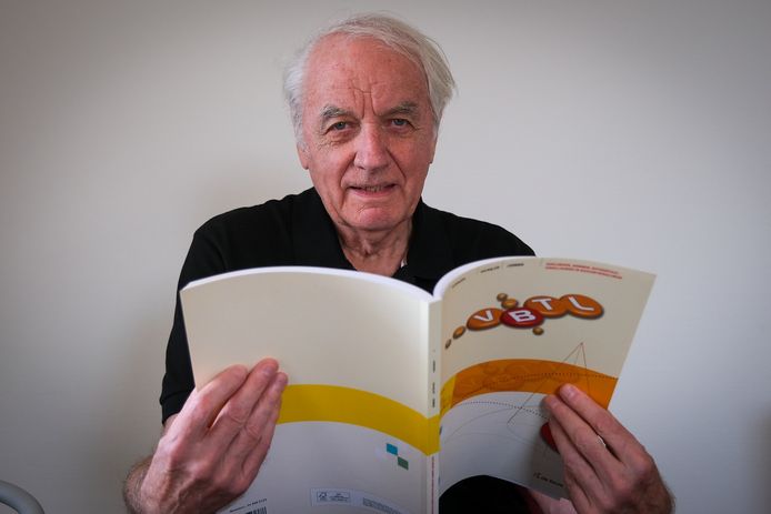 Willy (79) begint aan zijn 60ste jaar op rij als leerkracht: “Ik kon ...