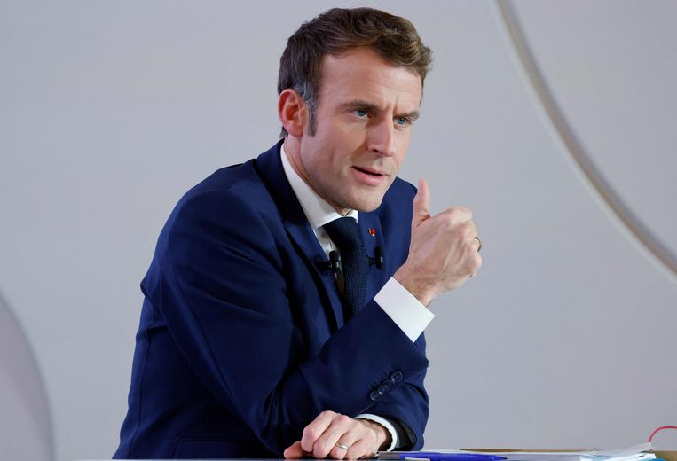 Franse president Macron: ‘Het doel: ongevaccineerden het leven zuur maken’