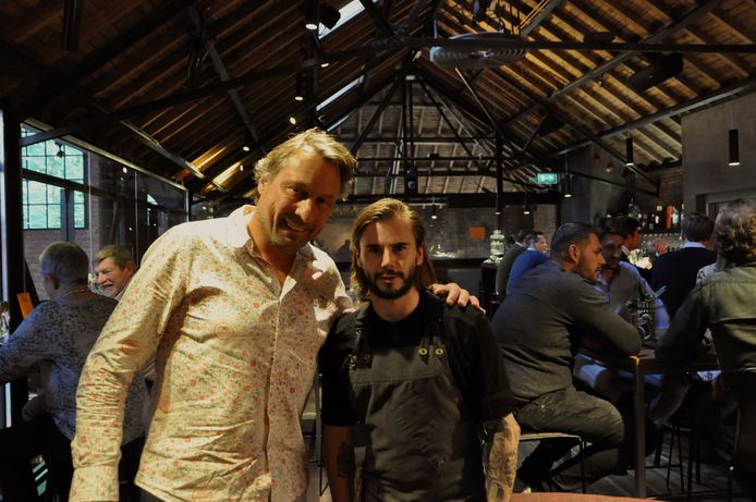 Barhapjes moeten niet altijd nootjes zijn: High Voltage is nieuw trendy ...