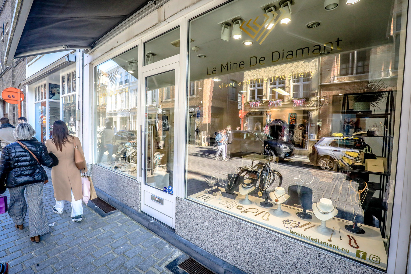 NET OPEN. Broer en zus kiezen nauwelijks drie maanden na opening in ...