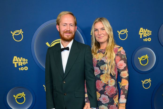 Robert de Hoog en zijn vriendin Sophie verwachten tweede kindje | Show | AD.nl