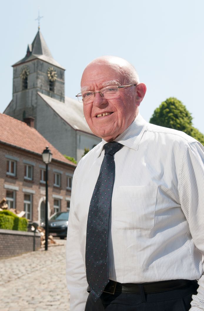 Maurice Schoorens (84), gewezen pastoor in Ronse en Aalst, is overleden ...