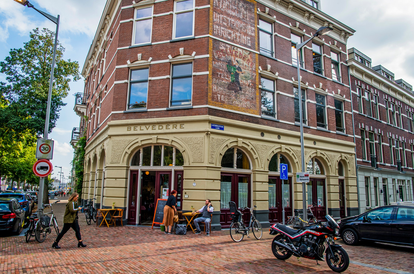 Tanya Commandeur laat vergeten jazzy oorlogsjaren tot leven komen in ...