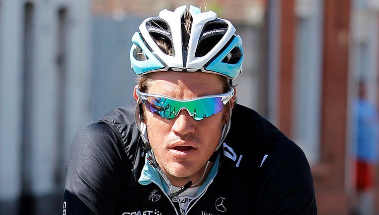 Wouter Weylandt (26) overlijdt na zware val in Giro | De Morgen