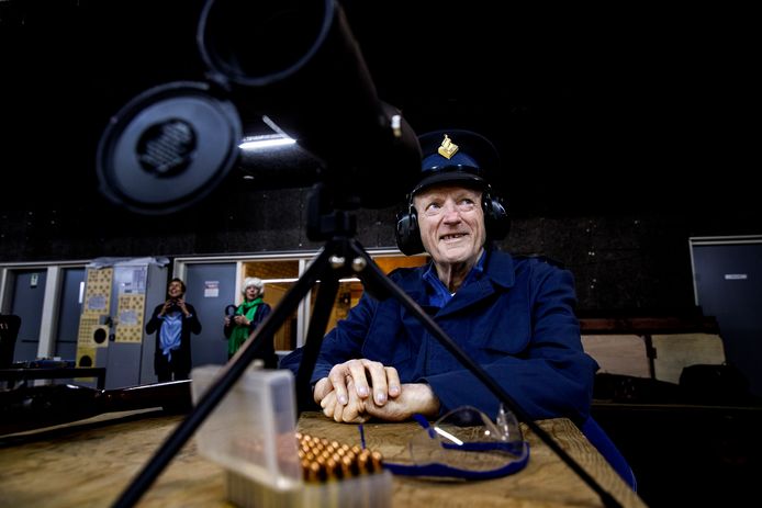 Agent Peter is terminaal ziek, maar schiet nog één keer met scherp (en ...