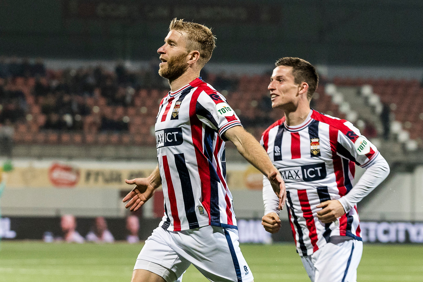 De Leeuw blijft bij Willem II en wil revanche: ‘Weglopen of stoppen? Zo ... De Leeuw blijft bij Willem II en wil revanche: ‘Weglopen of stoppen? Zo ...