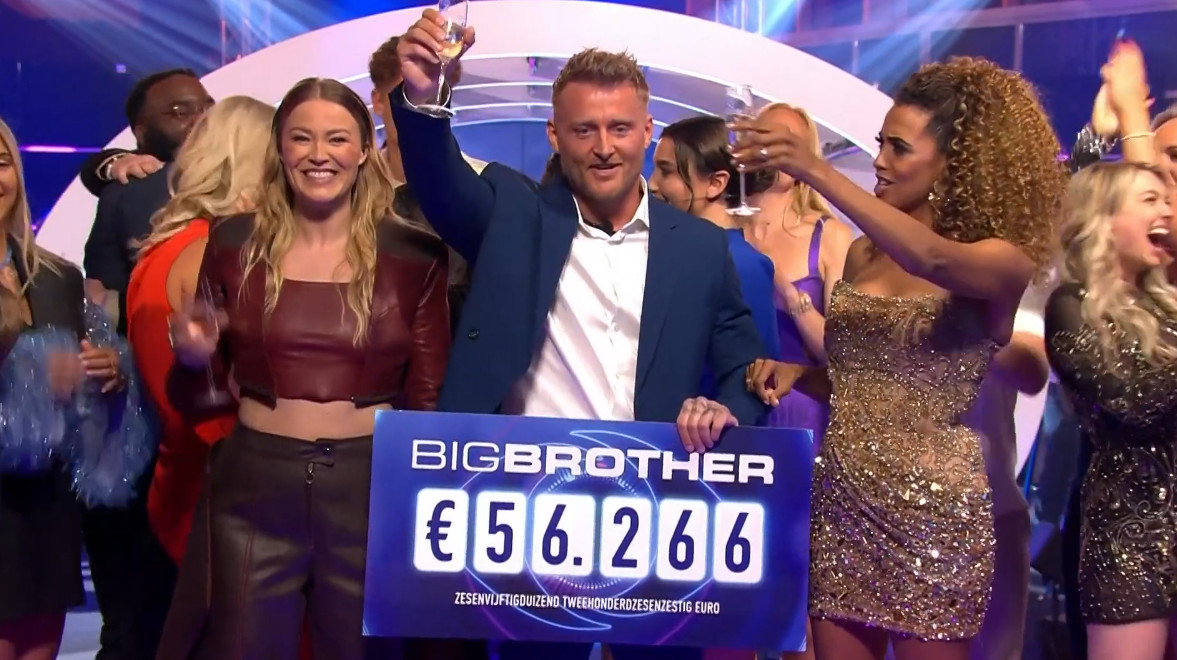 Belgische Glenn kroont zich tot winnaar van ‘Big Brother 2024' en neemt cheque van 56.266 euro ...