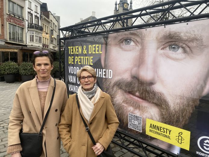 Familie heeft voor het eerst in zeven weken opnieuw contact met Vandecasteele: “Hij kwam ...