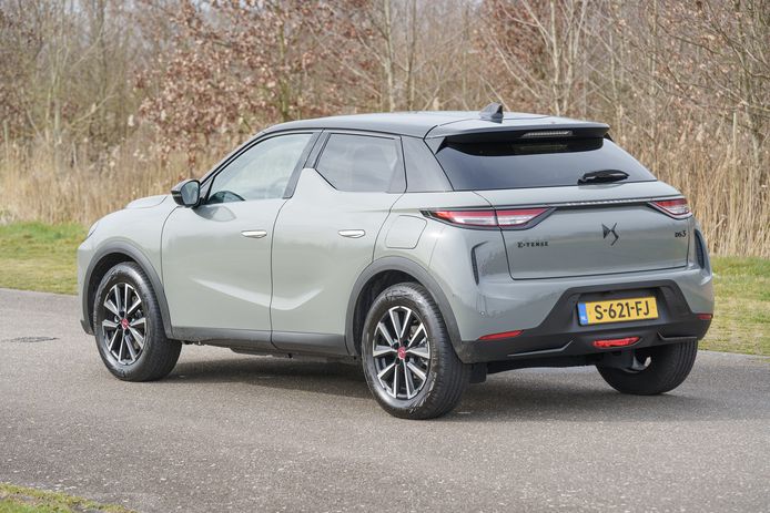 Getest: elektrische DS3 E-Tense is net even anders, maar verlegt de ...