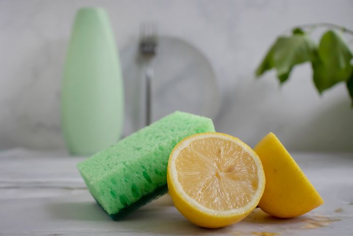 Van de badkamer tot de magnetron: deze schoonmaaktaken verlicht je met ...