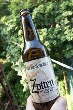 Brugse brouwerij haalt Amerikaans bier Zotten uit de handel ...