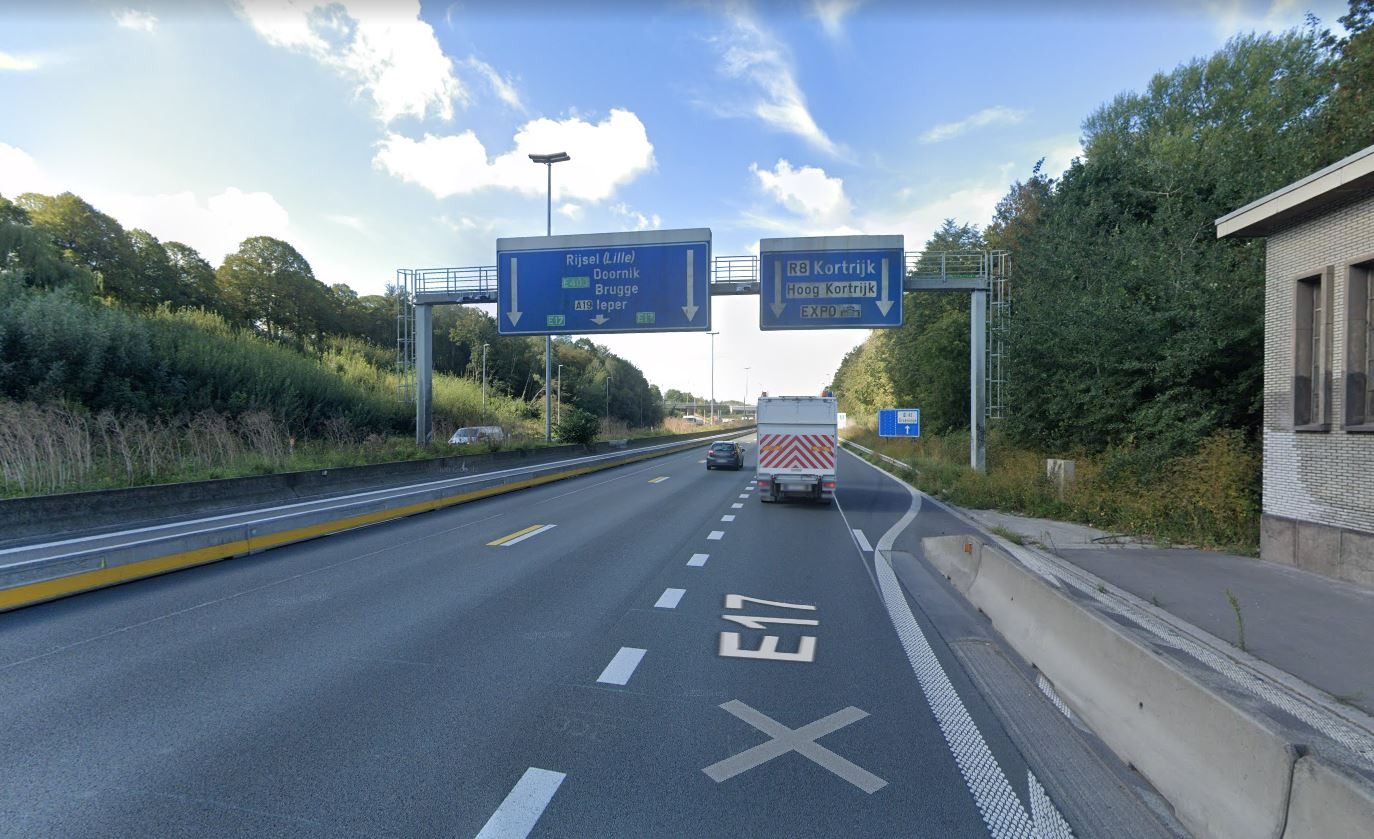 Ongeval op E17 richting Rijsel ter hoogte van afrit Hoog Kortrijk ... Ongeval op E17 richting Rijsel ter hoogte van afrit Hoog Kortrijk ...