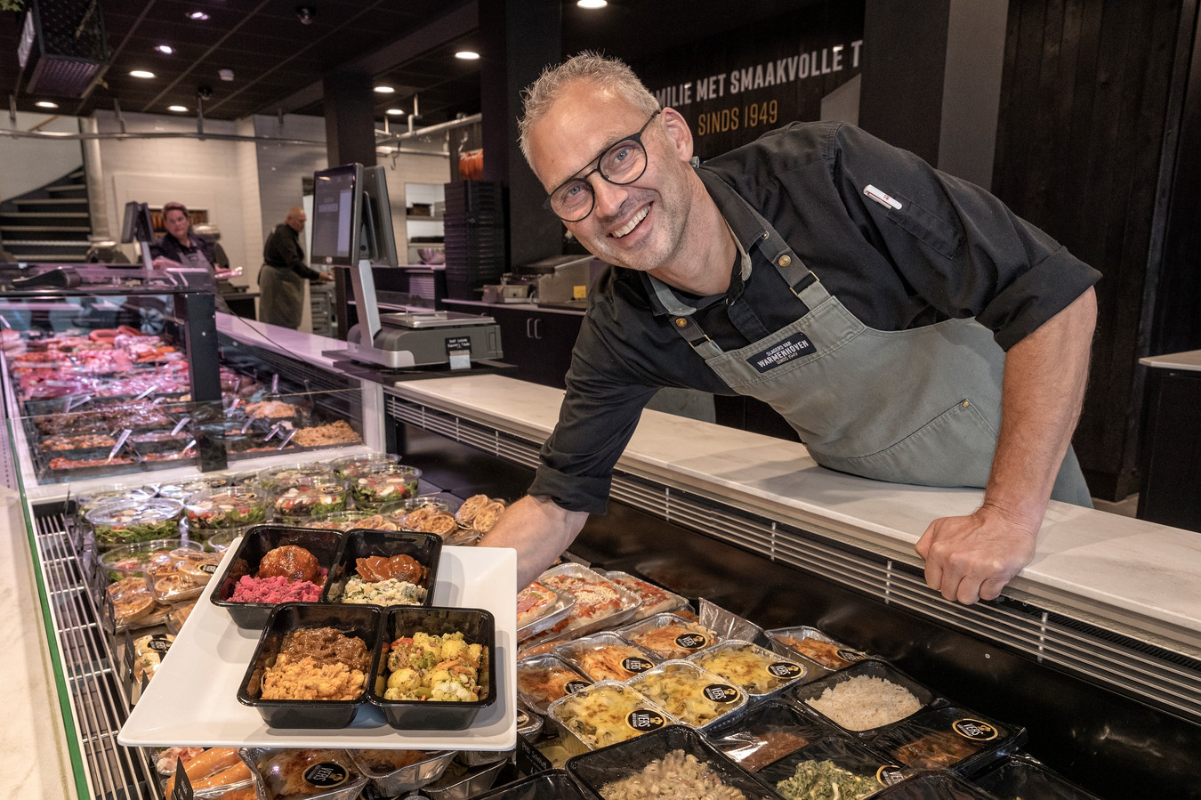 Slager Koos maakt kleine, zoutarme maaltijden voor ouderen: ‘Krijgen ...