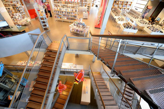 Zwaard van Damocles bungelt boven bibliotheek Almelo: ‘Sluiting als ...