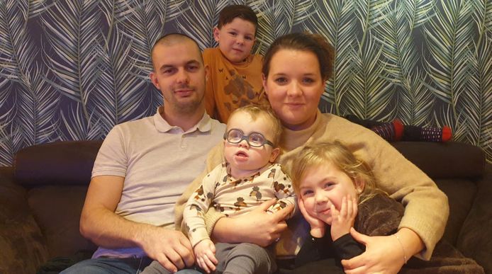 Mathiz (1) heeft zeldzaam Angelman Syndroom, ouders zamelen geld in om ...