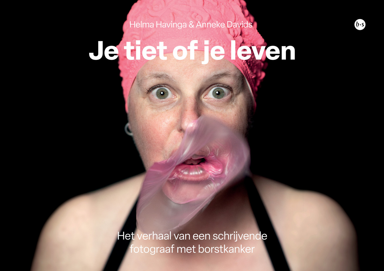 Helma geeft zich bloot in boek over borstkanker: ‘Ik stond in mijn slip voor de camera en moest ...