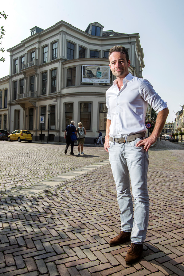 In de kluis naar de wc; na honderd jaar weer hotel in Deventer ...