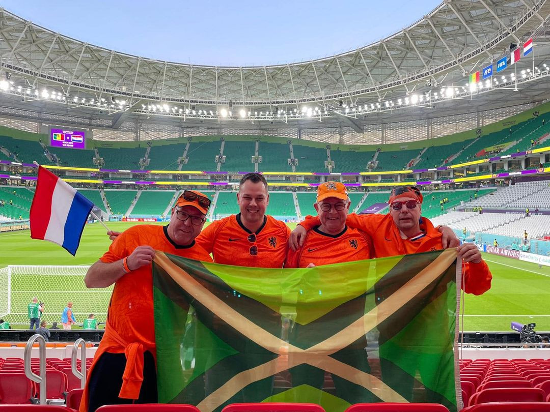 Achterhoekers spreken een woordje mee in Qatar en juichen op de tribune ...