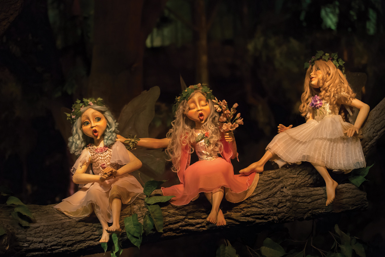 Elfjes met verschillende huidskleuren in Droomvlucht Efteling | Foto ...