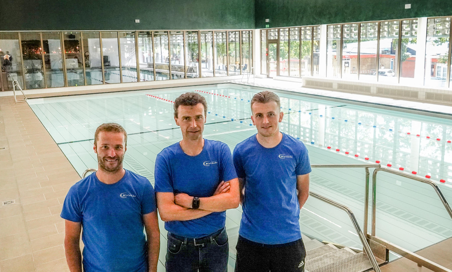 600 inwoners openen nieuw zwembad en nieuwe sporthal, méér momenten ...