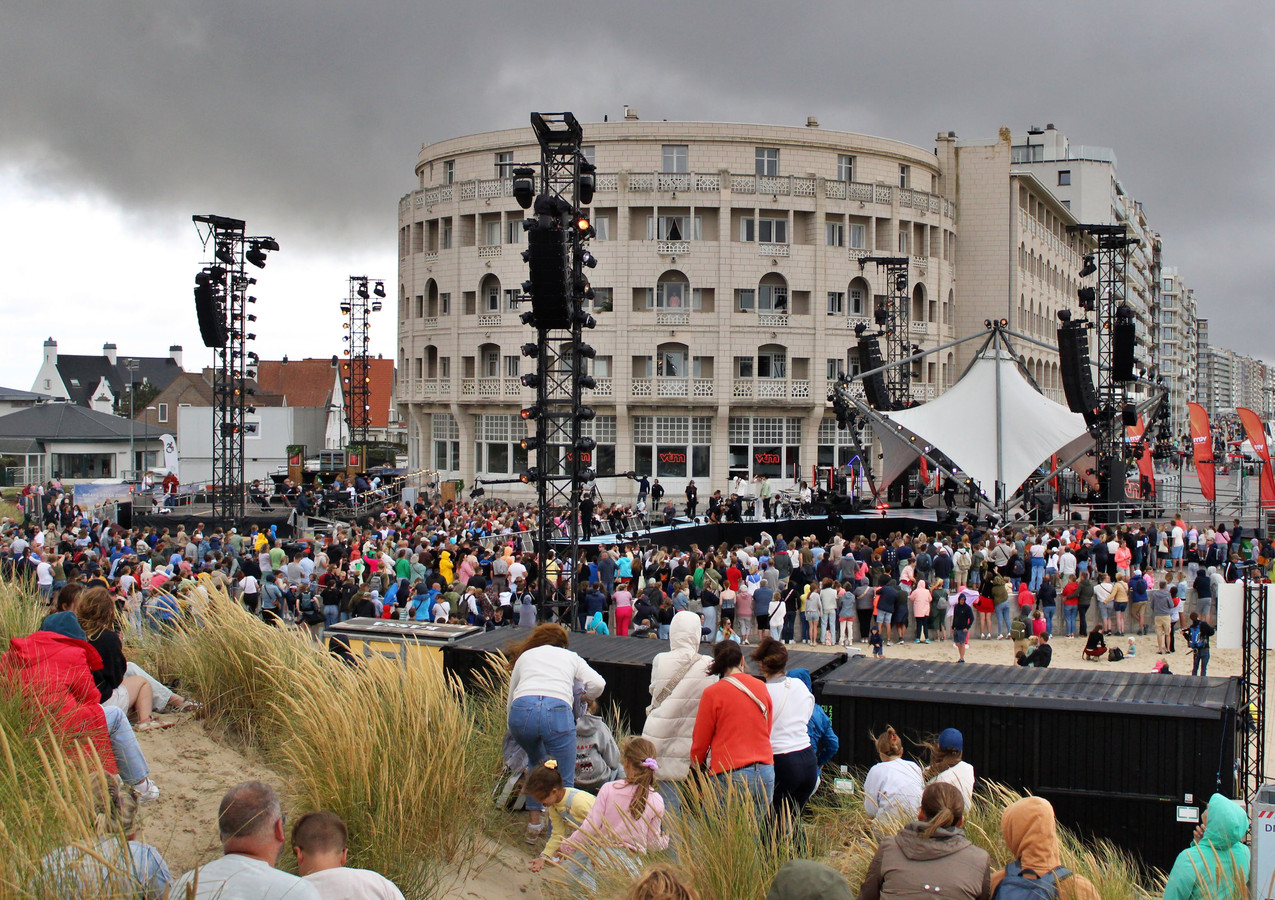 Tien Om Te Zien-fans wachten uren om Camille, Metejoor en co te zien ...