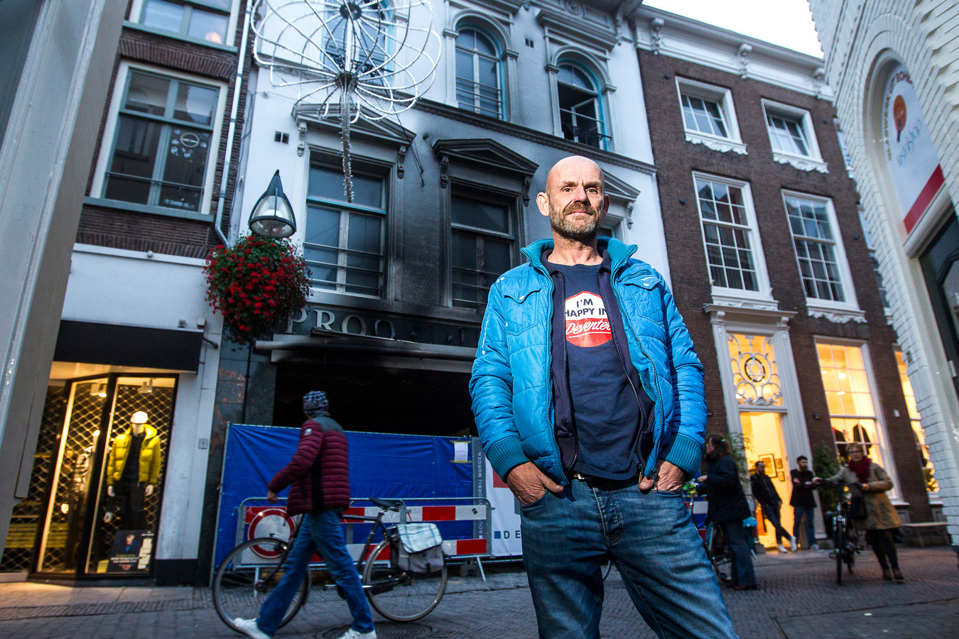 Gemist? Rennen voor je leven bij brand in Deventer. En ...