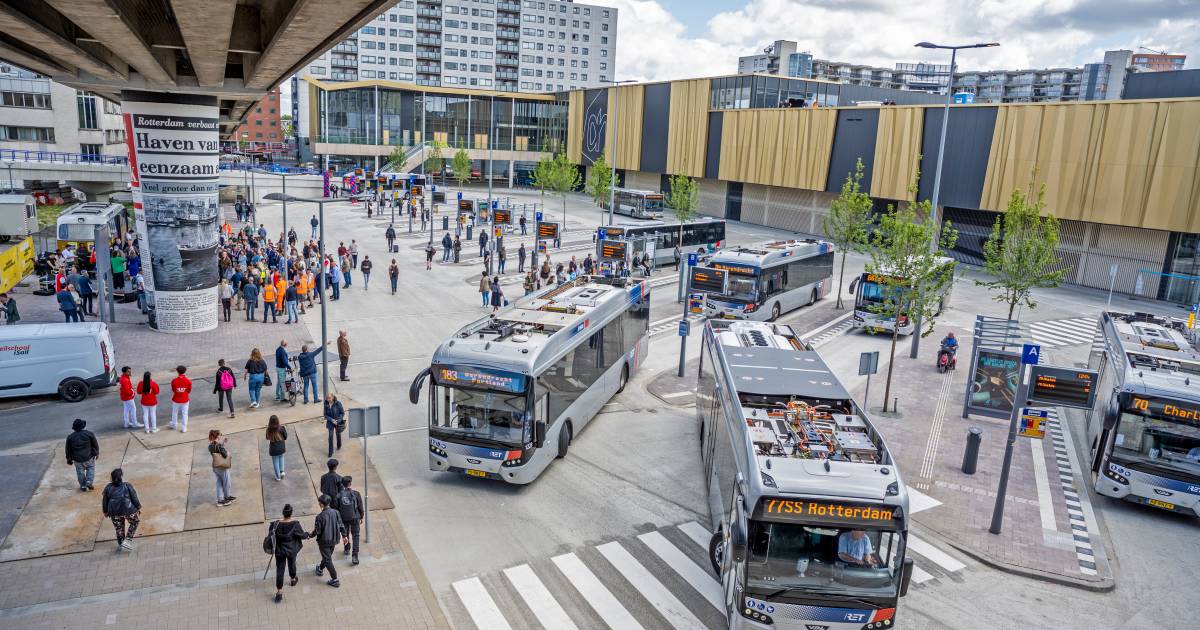 Meer zieken, dus RET-bussen rijden nu al zomerdienst: ‘We kregen de ...