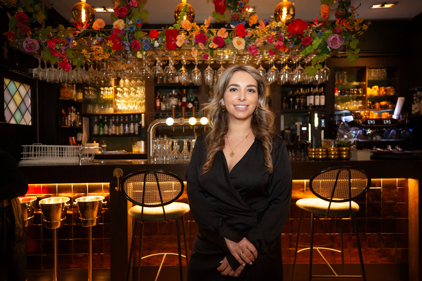 Kelly (32) geeft de zaak van haar ouders weer een compleet nieuwe twist ...