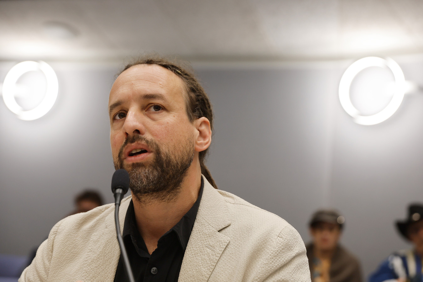 ‘Martelaar’ Willem Engel bijt opnieuw in het stof, rechters worden niet ...