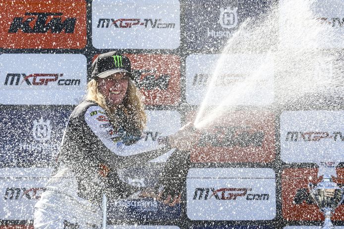 Toptalent Lotte van Drunen (17) jongste wereldkampioen motocross ooit ...