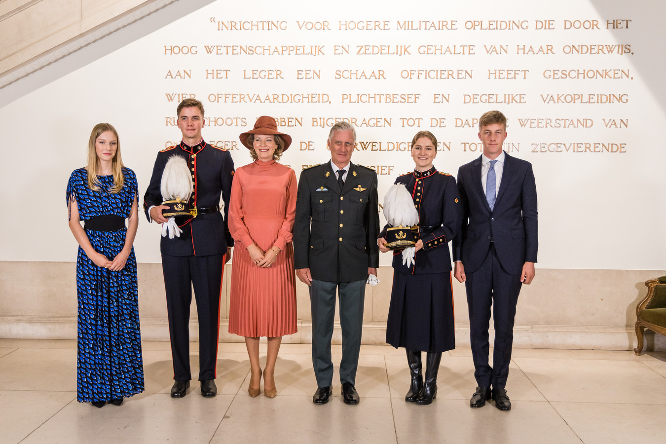Geef acht! Hier is officier Elisabeth van België (maar wat betekent dat ...