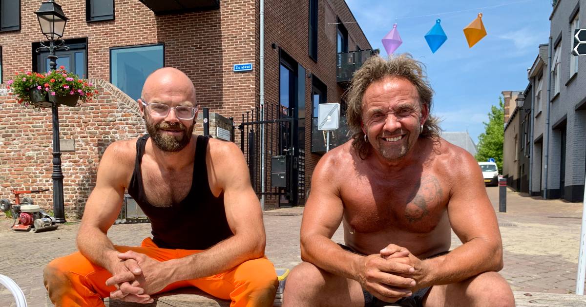 De hele dag legt Dirk straten. En 's avonds?.. dan gaat ie ook nog naar ...