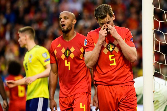 Dit zijn volgens u de vier beste verdedigers die ooit het shirt van de ...